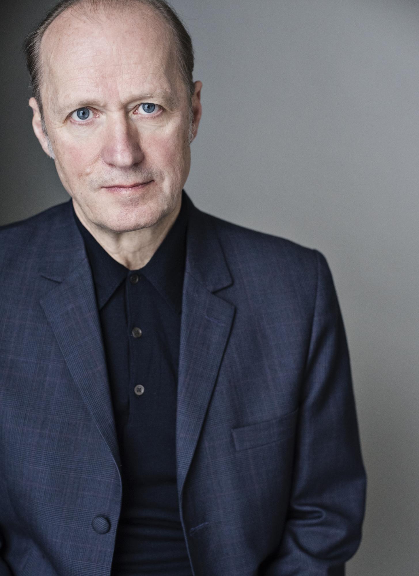 Adrian Edmondson | United Agents